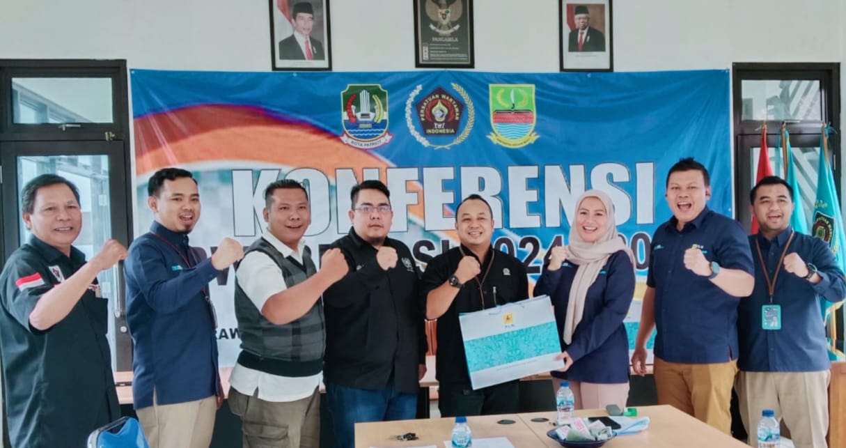Hadiri Undangan PWI Bekasi, PLN UP3 Ciptakan Harmoni Komunikasi - Fakta ...