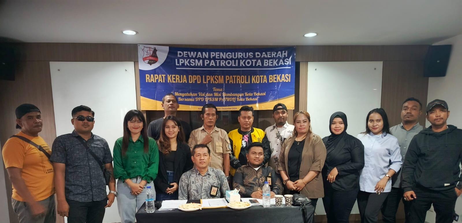 DPD LPKSM Kota Bekasi Gelar Rakerda di Hotel monoloog Blue Plaza ...